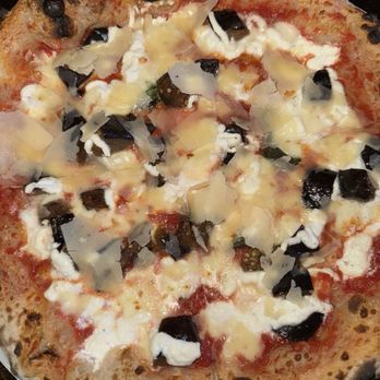 GALLUCCI PIZZERIA NAPOLETANA - Updated December 2025 - 230 Photos & 228 ...