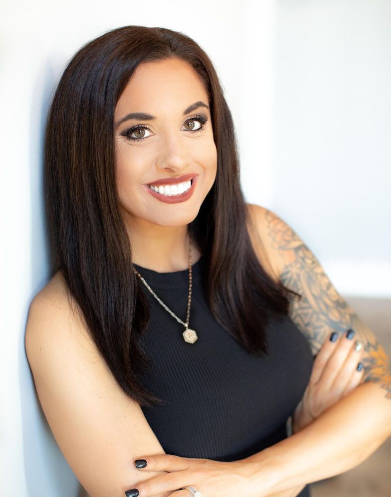 SARAH PELOQUIN - ALLEN TATE REALTOR - Contact Agent - 402 Cane Creek ...