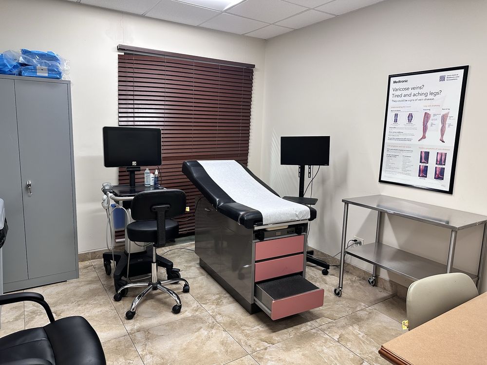 DAVID KANG, MD - Updated July 2025 - 11 Photos - 9700 Golf Rd, Des ...