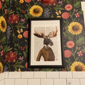 MAPLE MOOSE COFFEE AND POP SHOP - Updated August 2025 - 34 Photos & 14 Reviews - 1605 Annafeld ...