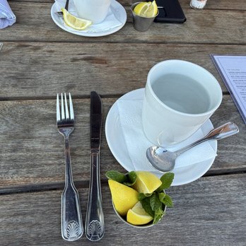 LOCAL TABLE - Updated May 2025 - 738 Photos & 818 Reviews - 10535 Fry ...