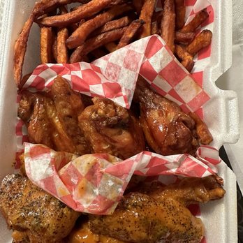 MACK’S WINGS - Updated December 2025 - 112 Photos & 100 Reviews - 782 E ...