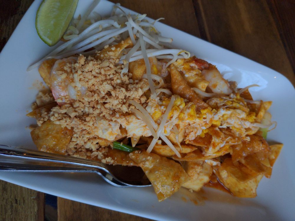 MEE SEN THAI EATERY - 529 Photos & 509 Reviews - 3924 N Mississippi Ave ...
