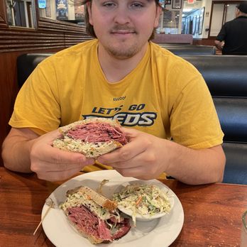 FACTOR’S FAMOUS DELI - Updated October 2025 - 653 Photos & 883 Reviews ...