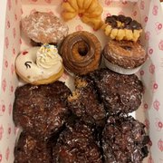 DK’S DONUTS & BAKERY - 4218 Photos & 2393 Reviews - 1614 Santa Monica ...