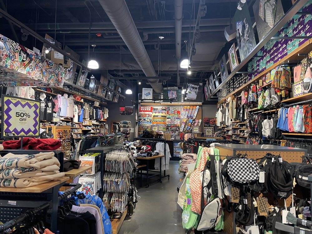 ZUMIEZ - Updated March 2026 - 14 Photos - 50 S Main St, Salt Lake City ...