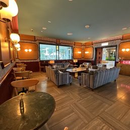 THE METEOR - Updated July 2025 - 93 Photos & 37 Reviews - 1950 Hi Line ...