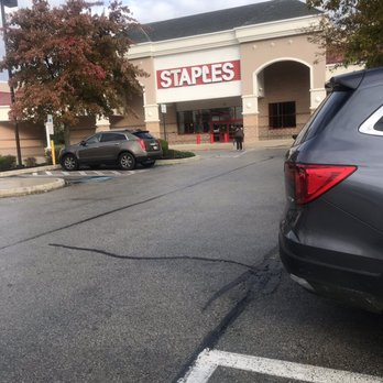 STAPLES - Updated December 2025 - 17 Photos - 935 E Lancaster Ave ...