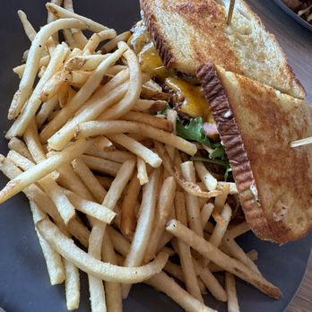 MISFIT KITCHEN - Updated November 2024 - 107 Photos & 42 Reviews - 111 ...