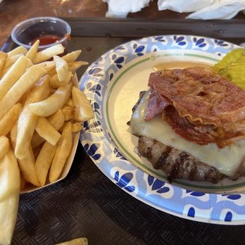 THE CHUCK BOX - Updated July 2025 - 875 Photos & 1226 Reviews - 202 E ...