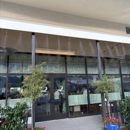 BAR ISSI - Updated December 2025 - 343 Photos & 233 Reviews - 414 N ...