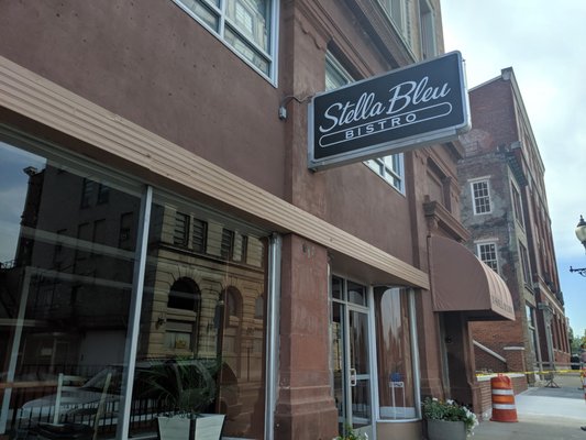 STELLA BLEU - 42 Photos & 51 Reviews - 20 N Fountain Ave, Springfield ...