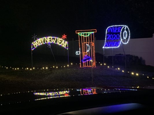 FIELDSTREAM FARM AND CHRISTMAS LIGHTS - Updated December 2024 - 78 ...