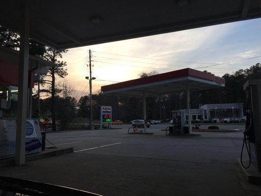 HANDEE HUGO 76 - Updated September 2025 - 36 Photos - 1001 S Miami Blvd ...