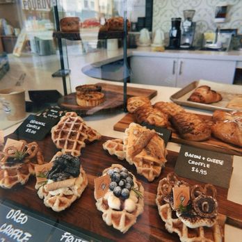 DIAMOND COFFEE N PASTRY - Updated July 2024 - 252 Photos & 95 Reviews ...