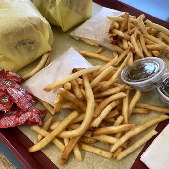 CHUBBIES HAMBURGERS - Updated May 2025 - 137 Photos & 196 Reviews ...