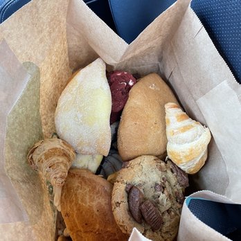 PAN DULCE BAKERY & CAFE - Updated February 2025 - 210 Photos & 121 ...