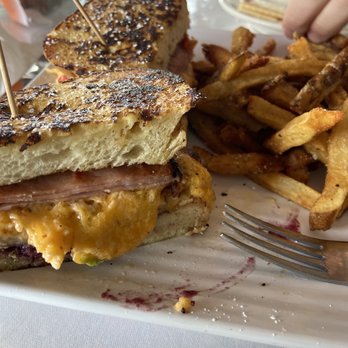 SMITHFIELD GOURMET BAKERY AND CAFE - Updated December 2025 - 236 Photos ...