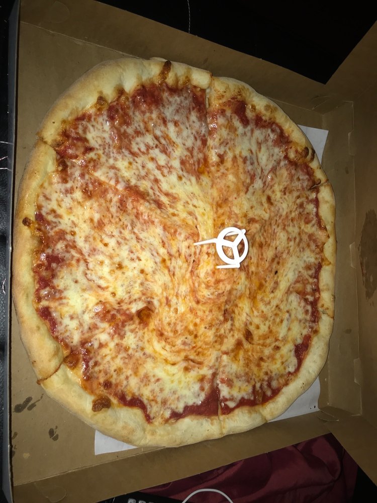 CIRCLE PIZZA - 25 Photos & 29 Reviews - 112 Hugh J Grant Cir, Bronx, NY ...