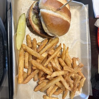 TILT - Updated December 2025 - 17 Photos - 118 Brady St, Allegan ...