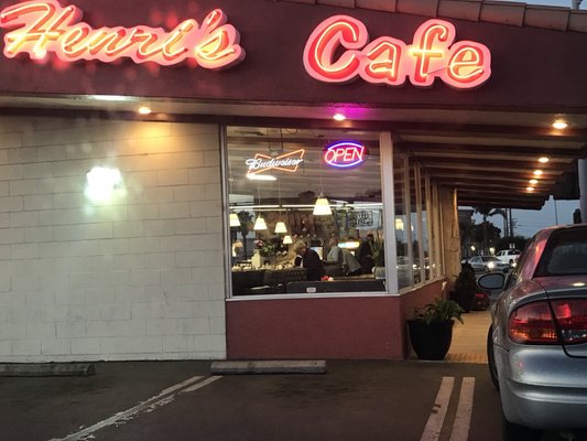 HENRI’S CAFE - 182 Photos & 160 Reviews - American (Traditional) - 1060 ...