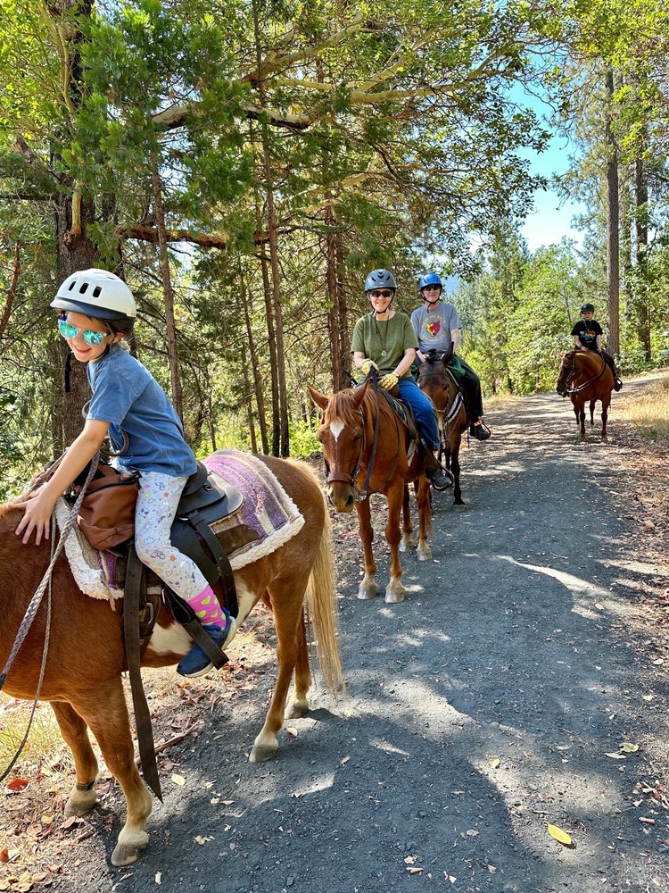 APPLEGATE TRAIL RIDES - Updated May 2026 - Williams, Oregon - Horseback ...