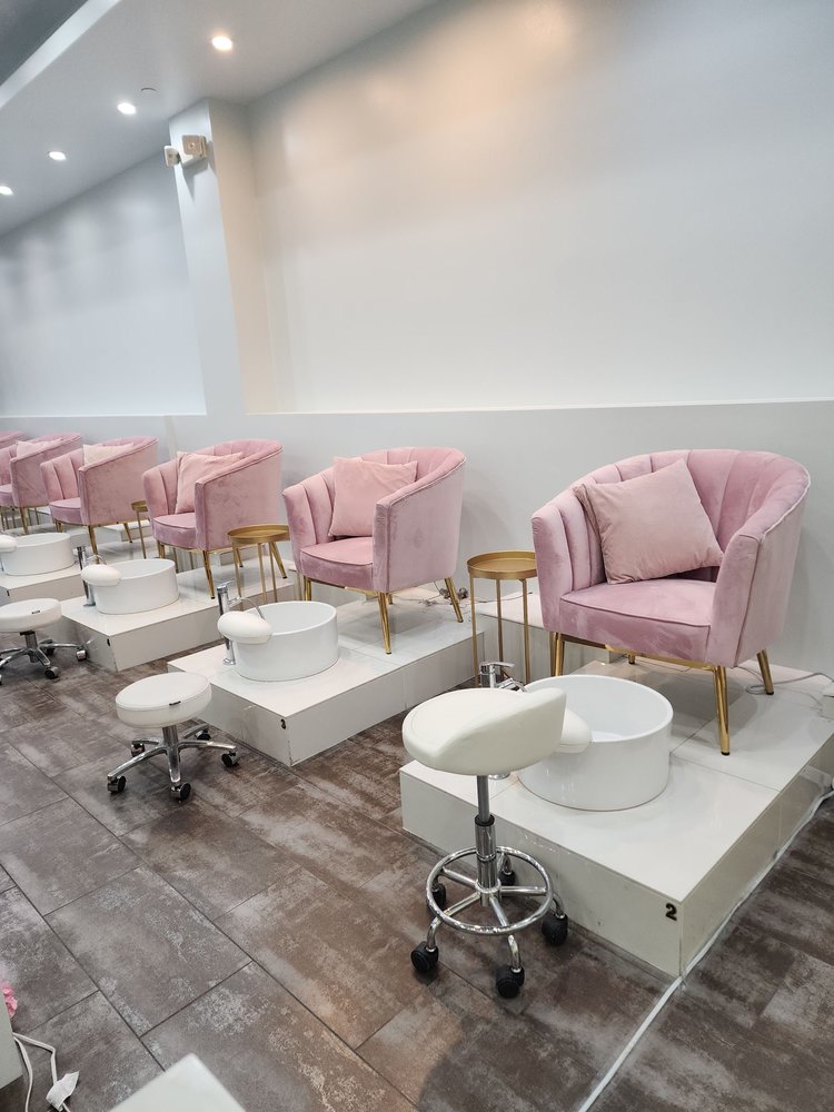 LUXURY NAIL & BROW BAR - Updated January 2026 - 90 Photos & 91 Reviews - 3232 Glendale Galleria ...