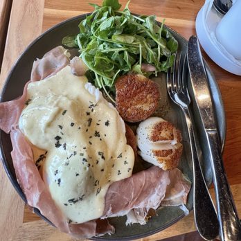 ASTORIA CAFE & MARKET - Updated December 2024 - 606 Photos & 360 ...