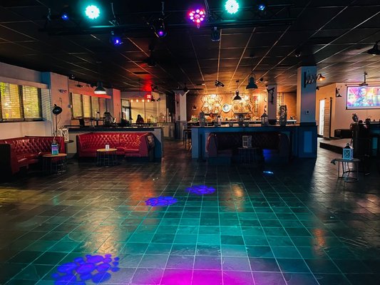 TERMINAL 8 BAR LOUNGE - Updated October 2025 - 10 Photos - 2109 Avent ...