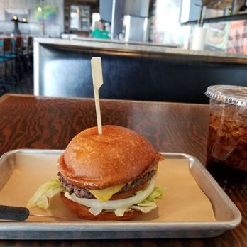 HOPDODDY BURGER BAR - Updated August 2024 - 83 Photos & 81 Reviews ...