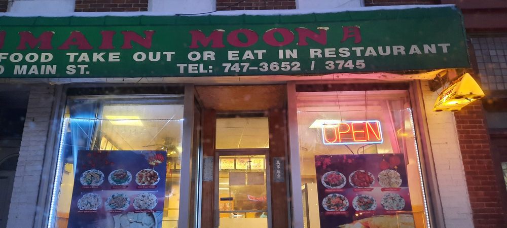 MAIN MOON RESTAURANT - Updated December 2025 - 17 Reviews - 40 Main St ...