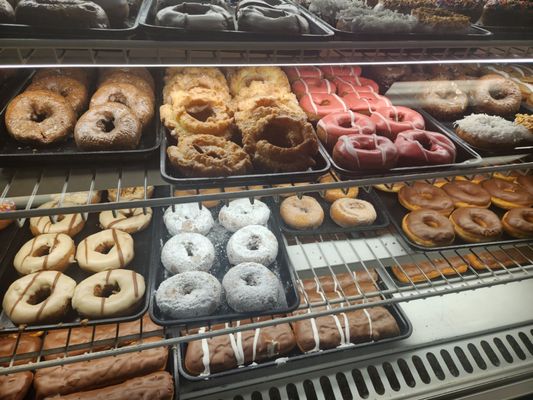 KC DONUT - Updated July 2025 - 27 Photos & 31 Reviews - 1729 S Mur Len ...