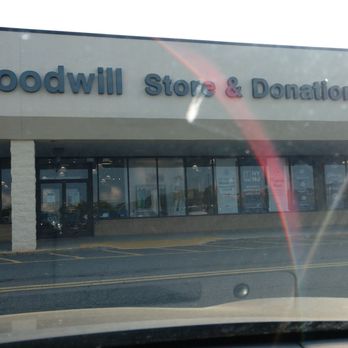 GOODWILL NYNJ STORE & DONATION CENTER - Updated December 2025 - 16 ...