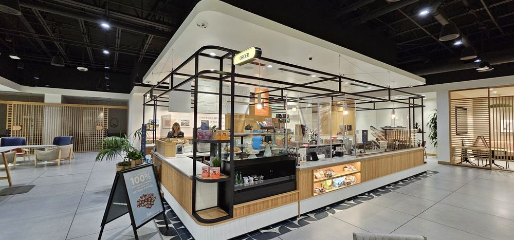 CAPITAL ONE CAFÉ - 31 Photos & 23 Reviews - 1151 Galleria Blvd ...