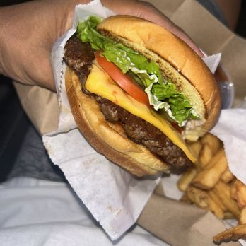 YO-BURGER - Updated September 2025 - 270 Photos & 317 Reviews - 3726 ...