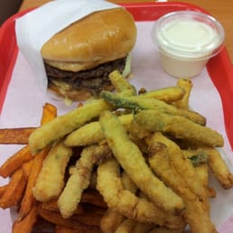 THE BURGERSTOP - Updated December 2025 - 568 Photos & 688 Reviews ...