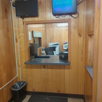 CITY OF CHICAGO AUTO POUND - Updated December 2025 - 21 Photos & 77 ...