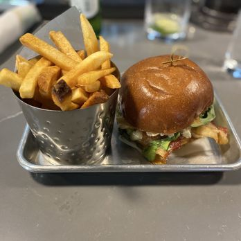 TOPSIDE TAVERN - Updated January 2026 - 135 Photos & 48 Reviews - 10 S ...