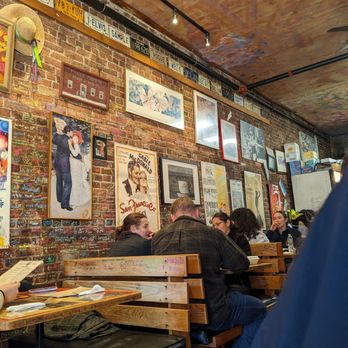 BROOKLINE LUNCH - 502 Photos & 622 Reviews - 9 Brookline St, Cambridge ...