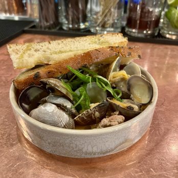 COMMUNION RESTAURANT AND BAR - 1076 Photos & 360 Reviews - 2350 E Union ...