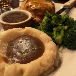 THE BURNS PUB & RESTAURANT - Updated December 2025 - 441 Photos & 627 ...