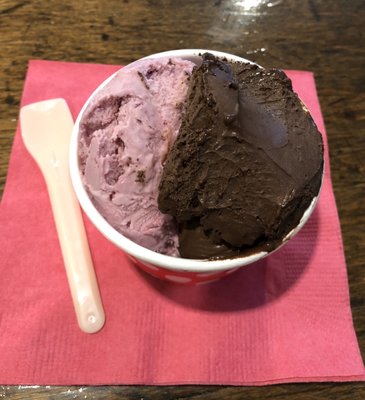 ABBRACCIO GELATO - Updated January 2025 - 16 Reviews - 203B E Main St ...