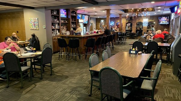 LPL’S RESTAURANT & PUB - Updated October 2025 - 91 Photos - 77 Reviews ...