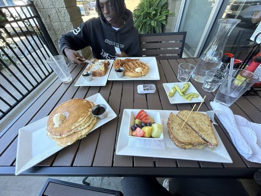 DAILY JAM - Updated December 2025 - 136 Photos & 103 Reviews - 37611 W ...