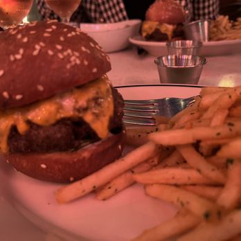 ESTELLE - Updated November 2025 - 72 Photos & 63 Reviews - 1147 11th St ...