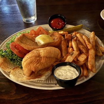 PICKWICK RESTAURANT & PUB - Updated October 2025 - 215 Photos & 252 ...