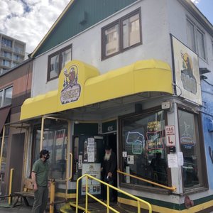 DARWIN’S THEORY - 109 Photos & 167 Reviews - 426 G St, Anchorage ...