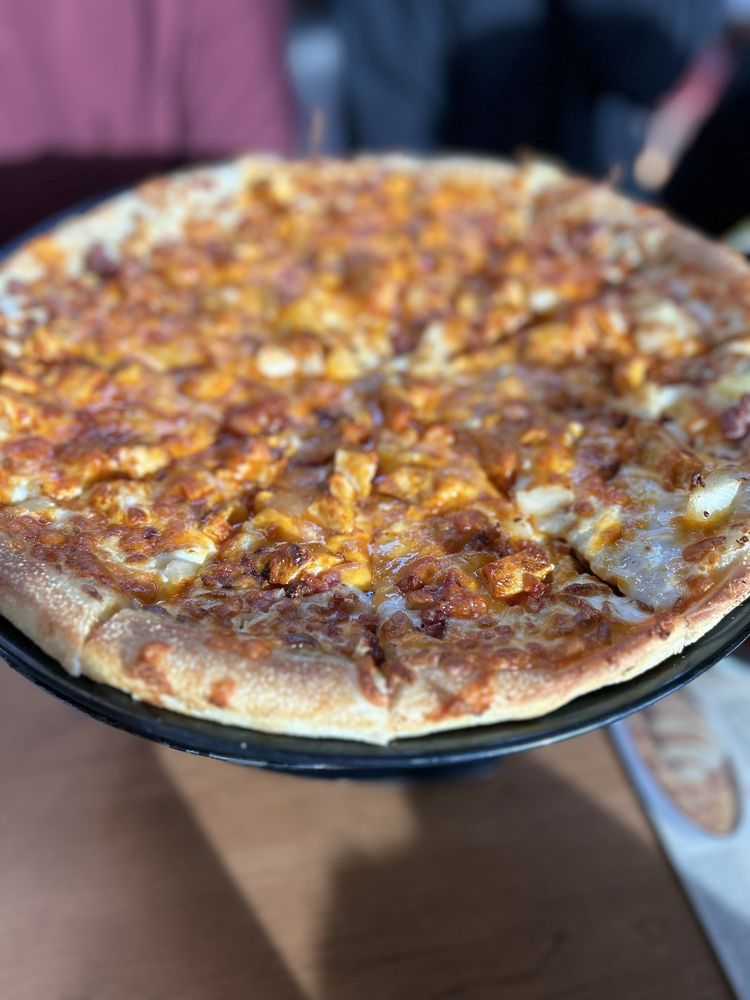 BOSTON PIZZA - Updated December 2024 - 44 Photos & 34 Reviews - 180 ...