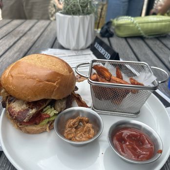 VIER NORTH - Updated October 2025 - 34 Photos & 15 Reviews - 1832 E ...