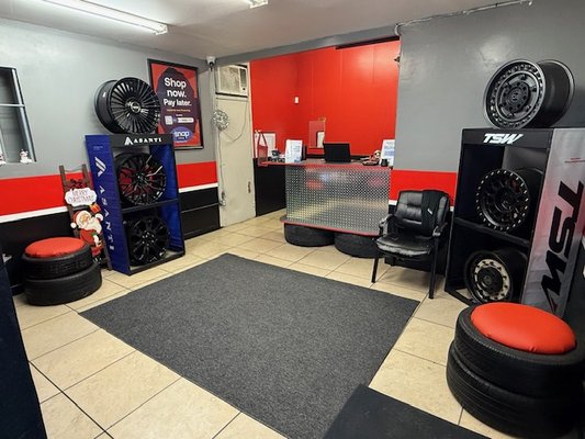 EXTREME AUTO REPAIR TIRES & WHEELS - Updated January 2026 - 13 Photos ...